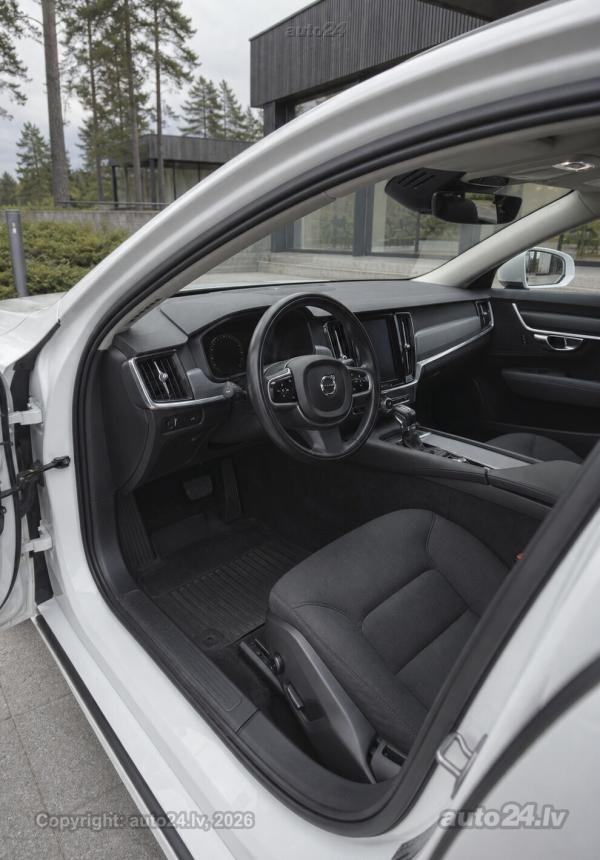 Balts Volvo V90 2018 Tartu, ar dzinēja tilpumu 2.00 L un nobraukumu 295 tūkst. km par 16900 €, foto 10 vietnē AUTOMOTO.COM.LV