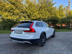 White Volvo V90 2018 in Tallinn, with an engine capacity of 2.00 L and mileage of 185 thousand km for 22900 €, photo 4 on AUTOMOTO.COM.LV