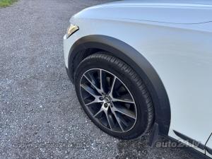 White Volvo V90 2018 in Tallinn, with an engine capacity of 2.00 L and mileage of 185 thousand km for 22900 €, photo 7 on AUTOMOTO.COM.LV