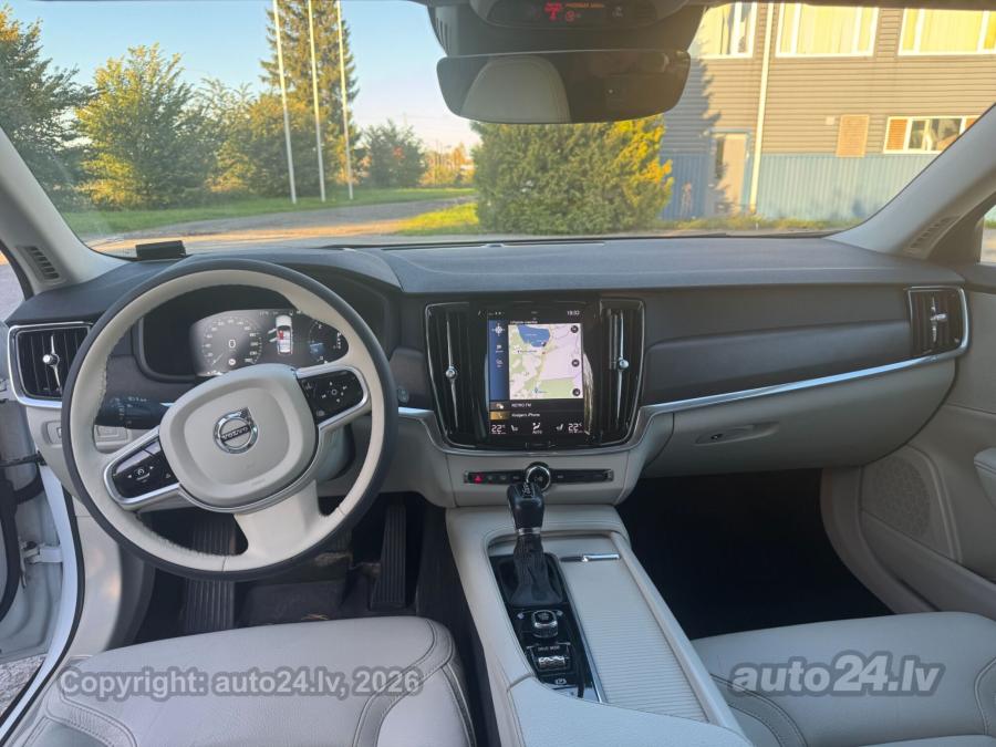 White Volvo V90 2018 in Tallinn, with an engine capacity of 2.00 L and mileage of 185 thousand km for 22900 €, photo 9 on AUTOMOTO.COM.LV