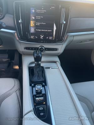 White Volvo V90 2018 in Tallinn, with an engine capacity of 2.00 L and mileage of 185 thousand km for 22900 €, photo 10 on AUTOMOTO.COM.LV
