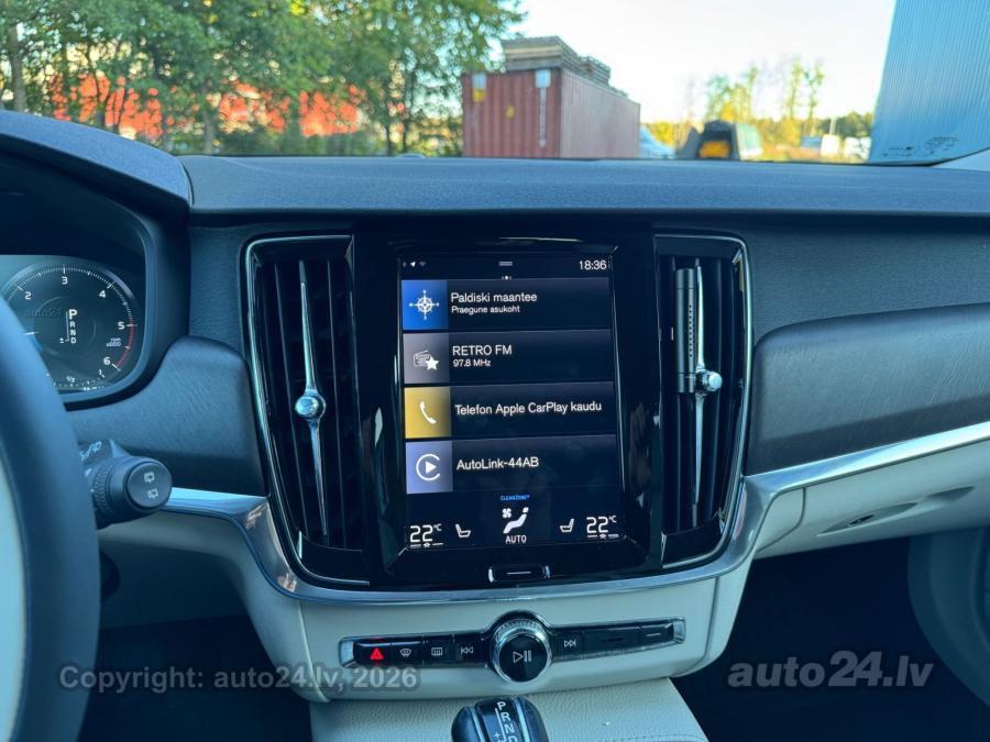 White Volvo V90 2018 in Tallinn, with an engine capacity of 2.00 L and mileage of 185 thousand km for 22900 €, photo 11 on AUTOMOTO.COM.LV