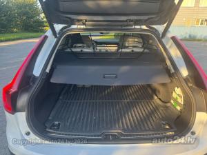 White Volvo V90 2018 in Tallinn, with an engine capacity of 2.00 L and mileage of 185 thousand km for 22900 €, photo 13 on AUTOMOTO.COM.LV
