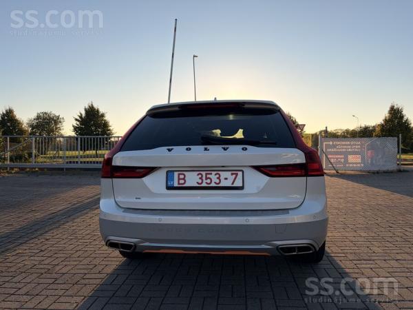 Balts Volvo V90 2018 Ventspils, ar dzinēja tilpumu 2.00 L un nobraukumu 212 tūkst. km par 20500 €, foto 10 vietnē AUTOMOTO.COM.LV