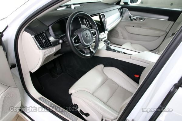 Balts Volvo V90 2019 Pērnava, ar dzinēja tilpumu 2.00 L un nobraukumu 105 tūkst. km par 34990 €, foto 7 vietnē AUTOMOTO.COM.LV