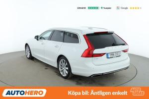 White Volvo V90 2019 in Kaunas, with an engine capacity of 0.00 L and mileage of 69 thousand km for 36110 €, photo 2 on AUTOMOTO.COM.LV
