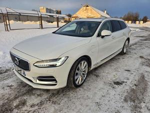 White Volvo V90 2019 in Taurage, with an engine capacity of 1.97 L and mileage of 222 thousand km for 19990 €, photo 4 on AUTOMOTO.COM.LV
