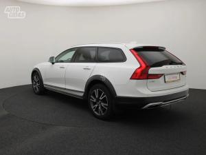 White Volvo V90 2019 in Vilnius, with an engine capacity of 2.00 L and mileage of 269 thousand km for 19799 €, photo 7 on AUTOMOTO.COM.LV