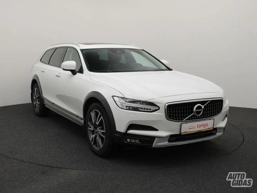 White Volvo V90 2019 in Vilnius, with an engine capacity of 2.00 L and mileage of 269 thousand km for 19799 €, photo 10 on AUTOMOTO.COM.LV