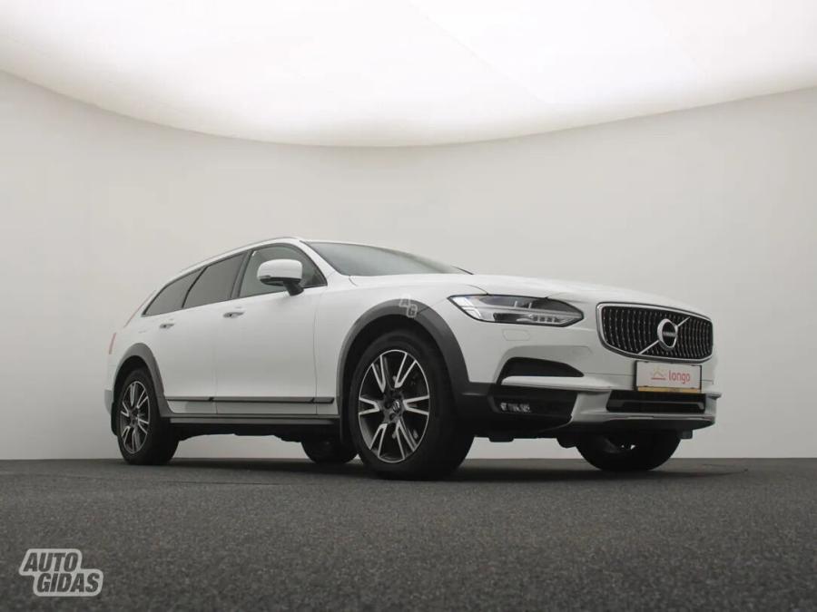 White Volvo V90 2019 in Vilnius, with an engine capacity of 2.00 L and mileage of 269 thousand km for 19799 €, photo 11 on AUTOMOTO.COM.LV
