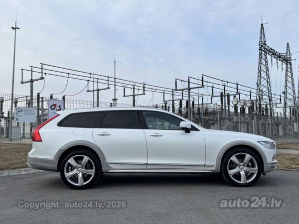 Balts Volvo V90 2019 Pērnava, ar dzinēja tilpumu 2.00 L un nobraukumu 207 tūkst. km par 23500 €, foto 7 vietnē AUTOMOTO.COM.LV