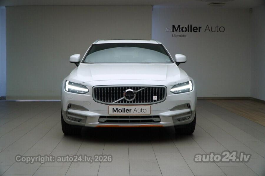 Balts Volvo V90 2019 Tallina, ar dzinēja tilpumu 2.00 L un nobraukumu 94 tūkst. km par 39850 €, foto 3 vietnē AUTOMOTO.COM.LV