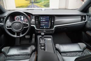 Balts Volvo V90 2019 Tallina, ar dzinēja tilpumu 2.00 L un nobraukumu 94 tūkst. km par 39850 €, foto 13 vietnē AUTOMOTO.COM.LV