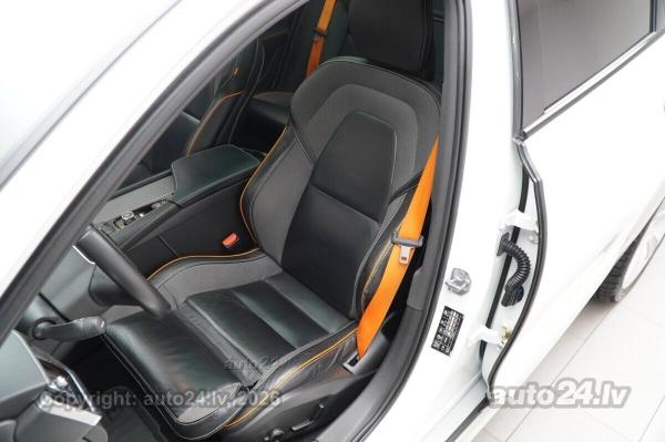 Balts Volvo V90 2019 Tallina, ar dzinēja tilpumu 2.00 L un nobraukumu 94 tūkst. km par 34900 €, foto 8 vietnē AUTOMOTO.COM.LV