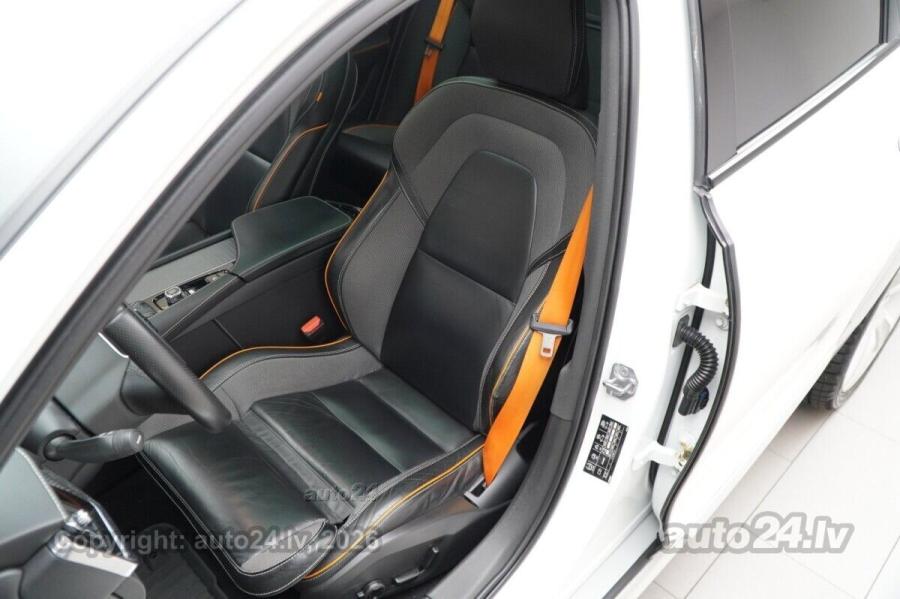 Balts Volvo V90 2019 Tallina, ar dzinēja tilpumu 2.00 L un nobraukumu 94 tūkst. km par 34900 €, foto 9 vietnē AUTOMOTO.COM.LV