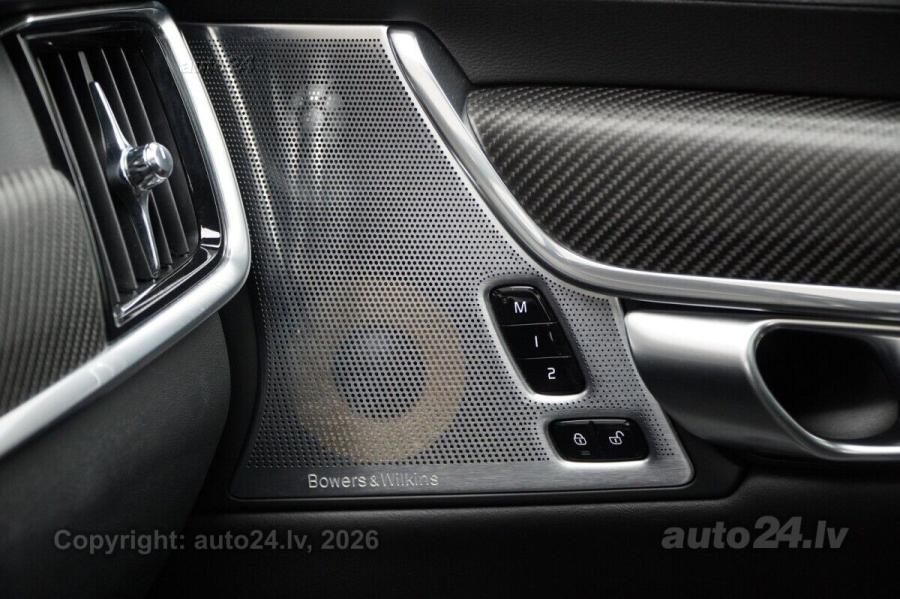 Balts Volvo V90 2019 Tallina, ar dzinēja tilpumu 2.00 L un nobraukumu 94 tūkst. km par 34900 €, foto 17 vietnē AUTOMOTO.COM.LV