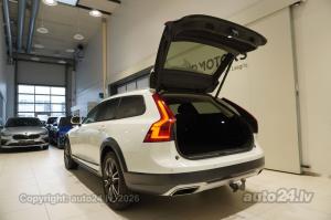 White Volvo V90 2019 in Tallinn, with an engine capacity of 2.00 L and mileage of 157 thousand km for 22500 €, photo 7 on AUTOMOTO.COM.LV