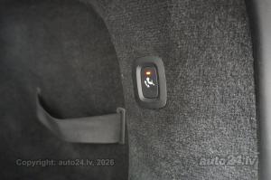 White Volvo V90 2019 in Tallinn, with an engine capacity of 2.00 L and mileage of 157 thousand km for 22500 €, photo 10 on AUTOMOTO.COM.LV