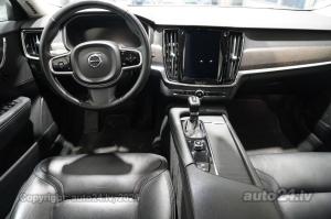 White Volvo V90 2019 in Tallinn, with an engine capacity of 2.00 L and mileage of 157 thousand km for 22500 €, photo 13 on AUTOMOTO.COM.LV