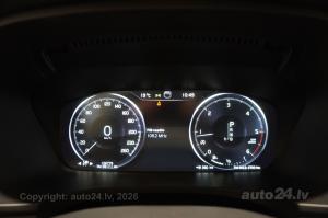 White Volvo V90 2019 in Tallinn, with an engine capacity of 2.00 L and mileage of 157 thousand km for 22500 €, photo 24 on AUTOMOTO.COM.LV