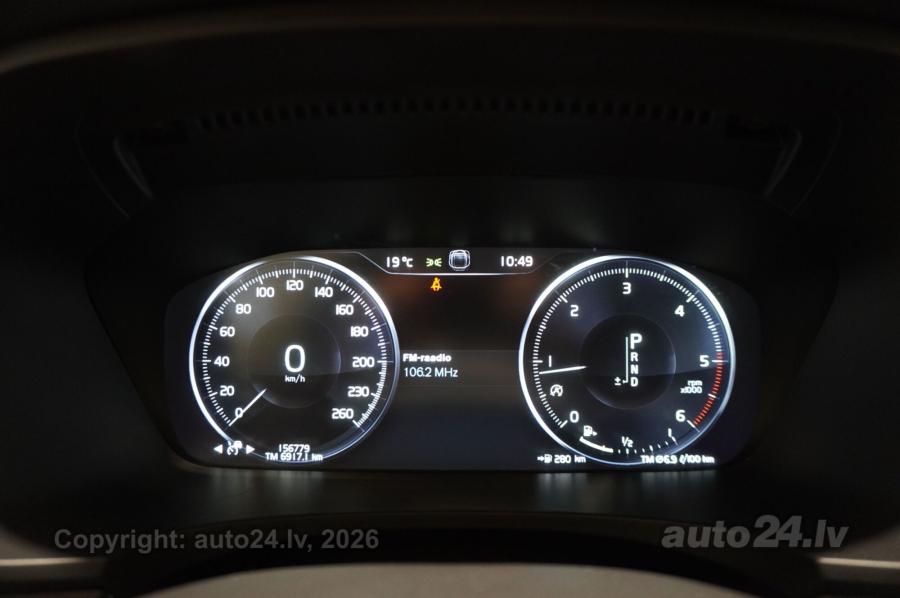 White Volvo V90 2019 in Tallinn, with an engine capacity of 2.00 L and mileage of 157 thousand km for 22500 €, photo 24 on AUTOMOTO.COM.LV