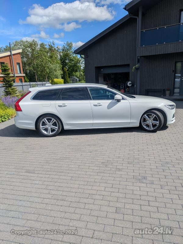 Balts Volvo V90 2019 Tallina, ar dzinēja tilpumu 2.00 L un nobraukumu 200 tūkst. km par 21000 €, foto 3 vietnē AUTOMOTO.COM.LV