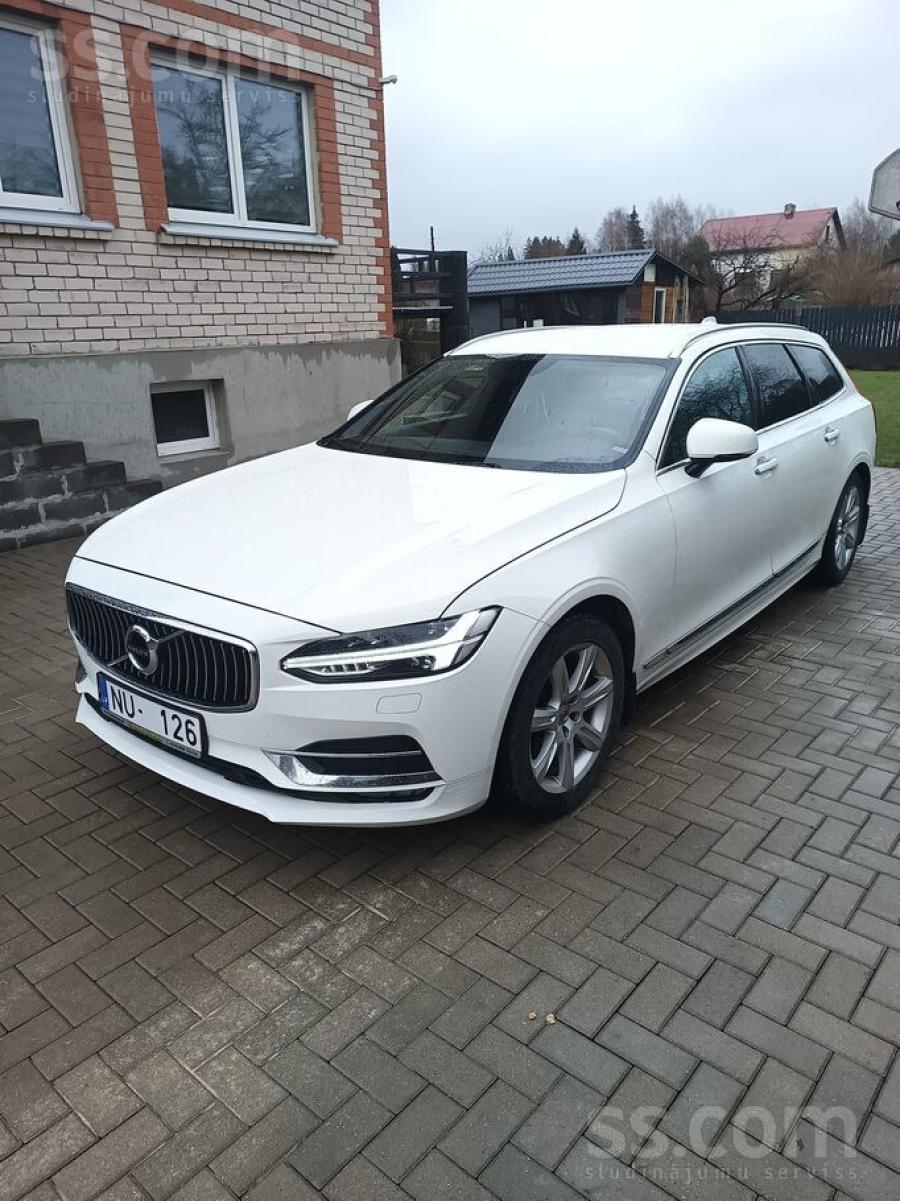 Balts Volvo V90 2019 Rīga, ar dzinēja tilpumu 2.00 L un nobraukumu 463 tūkst. km par 12500 €, foto 1 vietnē AUTOMOTO.COM.LV
