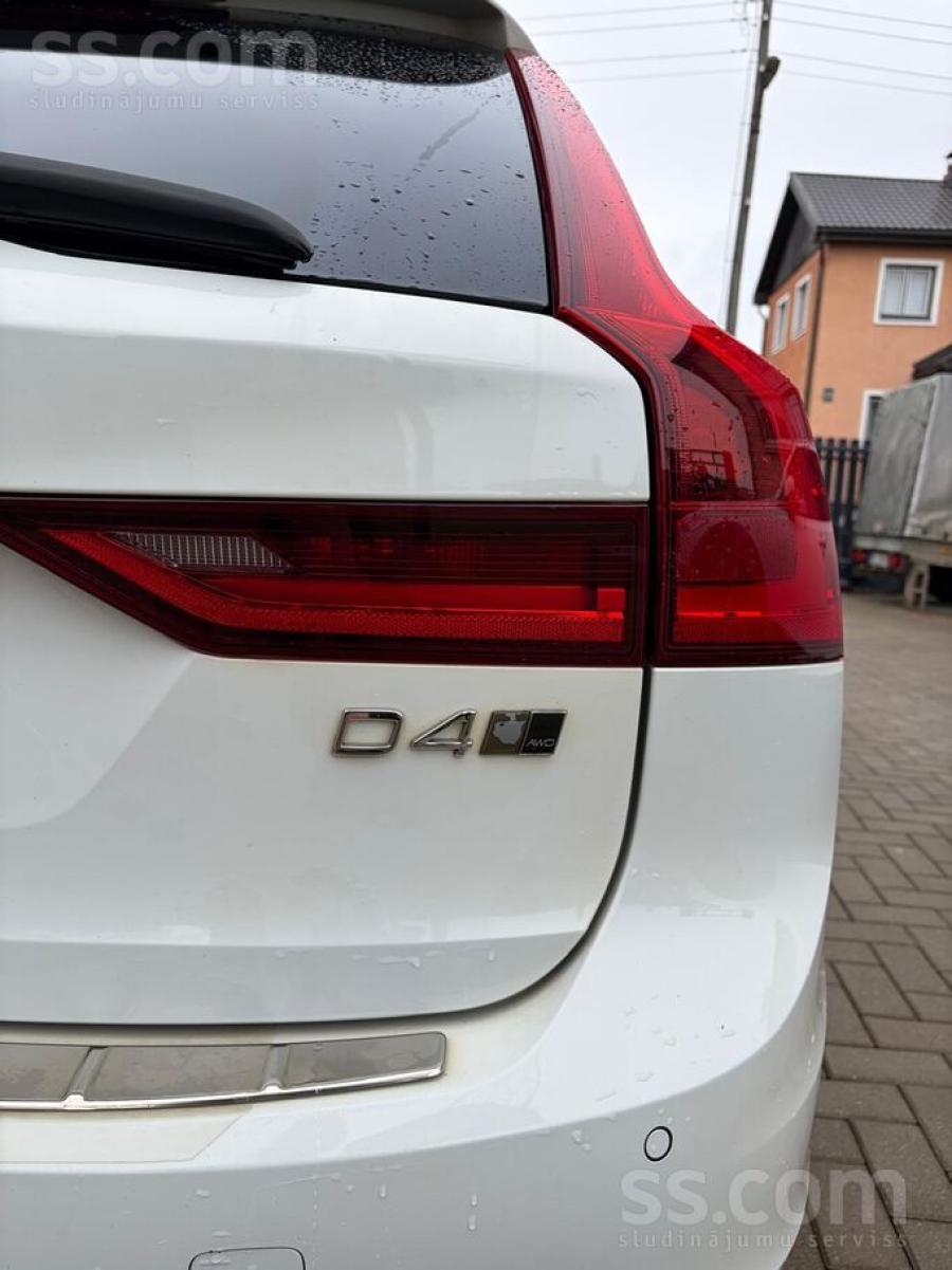 Balts Volvo V90 2019 Rīga, ar dzinēja tilpumu 2.00 L un nobraukumu 463 tūkst. km par 12500 €, foto 11 vietnē AUTOMOTO.COM.LV