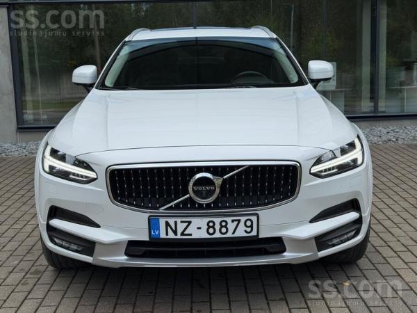 Volvo V90 2019 Rīga vietnē Balts Volvo V90 2019 Rīga, ar dzinēja tilpumu 2.00 L un nobraukumu 184 tūkst. km par 21900 €, foto 3 vietnē AUTOMOTO.COM.LV