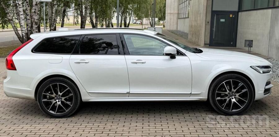 Balts Volvo V90 2019 Rīga, ar dzinēja tilpumu 2.00 L un nobraukumu 184 tūkst. km par 21900 €, foto 5 vietnē AUTOMOTO.COM.LV