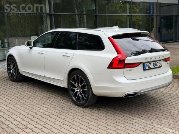 Volvo V90 2019 Rīga vietnē Balts Volvo V90 2019 Rīga, ar dzinēja tilpumu 2.00 L un nobraukumu 184 tūkst. km par 21900 €, foto 7 vietnē AUTOMOTO.COM.LV