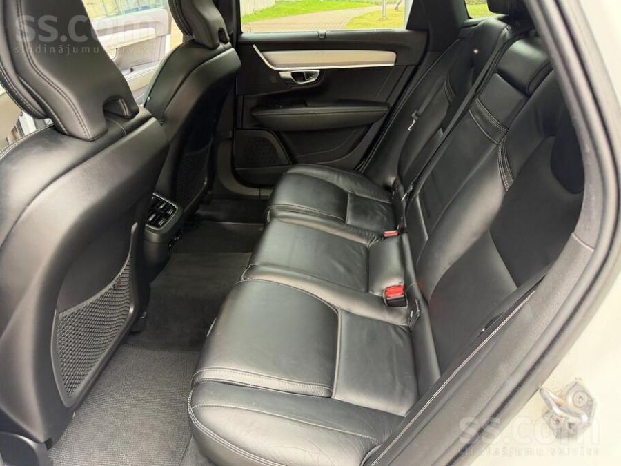 Balts Volvo V90 2019 Rīga, ar dzinēja tilpumu 2.00 L un nobraukumu 184 tūkst. km par 21900 €, foto 21 vietnē AUTOMOTO.COM.LV