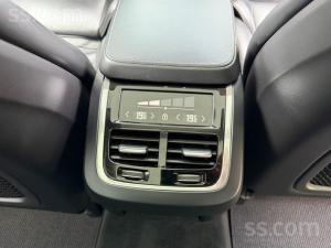 Balts Volvo V90 2019 Rīga, ar dzinēja tilpumu 2.00 L un nobraukumu 184 tūkst. km par 21900 €, foto 24 vietnē AUTOMOTO.COM.LV