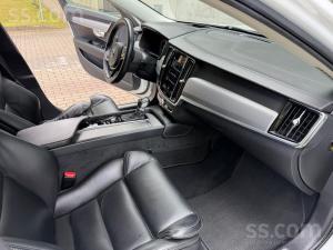 Balts Volvo V90 2019 Rīga, ar dzinēja tilpumu 2.00 L un nobraukumu 184 tūkst. km par 21900 €, foto 26 vietnē AUTOMOTO.COM.LV
