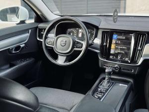 White Volvo V90 2019 in Kaunas, with an engine capacity of 1.97 L and mileage of 487 thousand km for 7700 €, photo 3 on AUTOMOTO.COM.LV