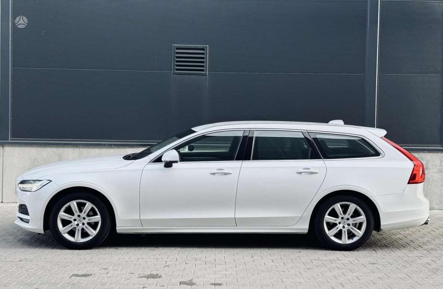 White Volvo V90 2019 in Kaunas, with an engine capacity of 1.97 L and mileage of 487 thousand km for 7700 €, photo 5 on AUTOMOTO.COM.LV