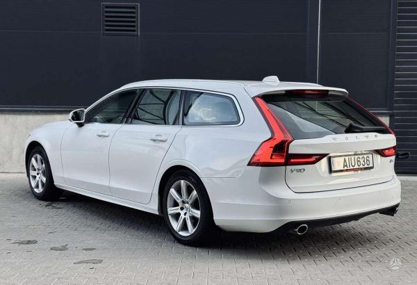 Balts Volvo V90 2019 Kauņa, ar dzinēja tilpumu 1.97 L un nobraukumu 487 tūkst. km par 7700 €, foto 6 vietnē AUTOMOTO.COM.LV