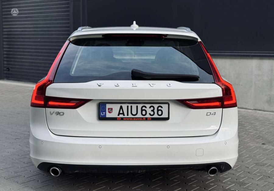 White Volvo V90 2019 in Kaunas, with an engine capacity of 1.97 L and mileage of 487 thousand km for 7700 €, photo 7 on AUTOMOTO.COM.LV