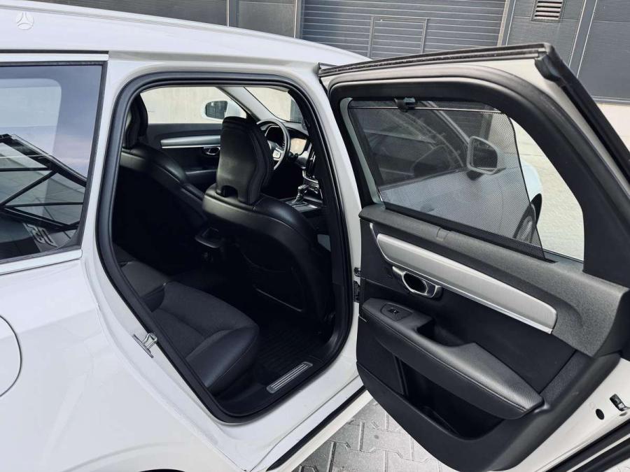 White Volvo V90 2019 in Kaunas, with an engine capacity of 1.97 L and mileage of 487 thousand km for 7700 €, photo 17 on AUTOMOTO.COM.LV