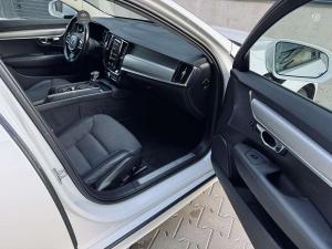 White Volvo V90 2019 in Kaunas, with an engine capacity of 1.97 L and mileage of 487 thousand km for 7700 €, photo 18 on AUTOMOTO.COM.LV