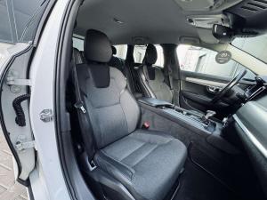White Volvo V90 2019 in Kaunas, with an engine capacity of 1.97 L and mileage of 487 thousand km for 7700 €, photo 19 on AUTOMOTO.COM.LV