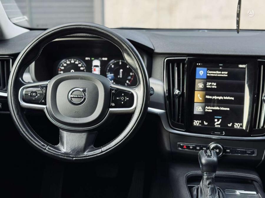 White Volvo V90 2019 in Kaunas, with an engine capacity of 1.97 L and mileage of 487 thousand km for 7700 €, photo 26 on AUTOMOTO.COM.LV