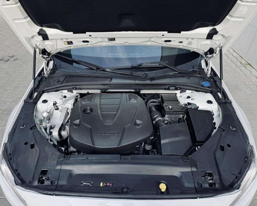 White Volvo V90 2019 in Kaunas, with an engine capacity of 1.97 L and mileage of 487 thousand km for 7700 €, photo 38 on AUTOMOTO.COM.LV