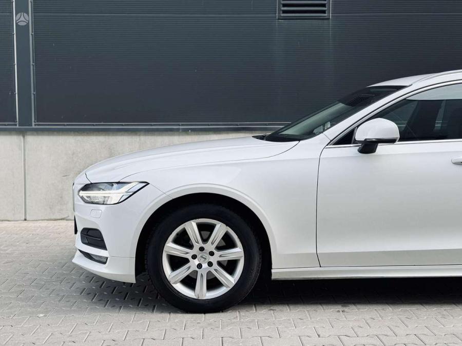 White Volvo V90 2019 in Kaunas, with an engine capacity of 1.97 L and mileage of 487 thousand km for 7700 €, photo 45 on AUTOMOTO.COM.LV