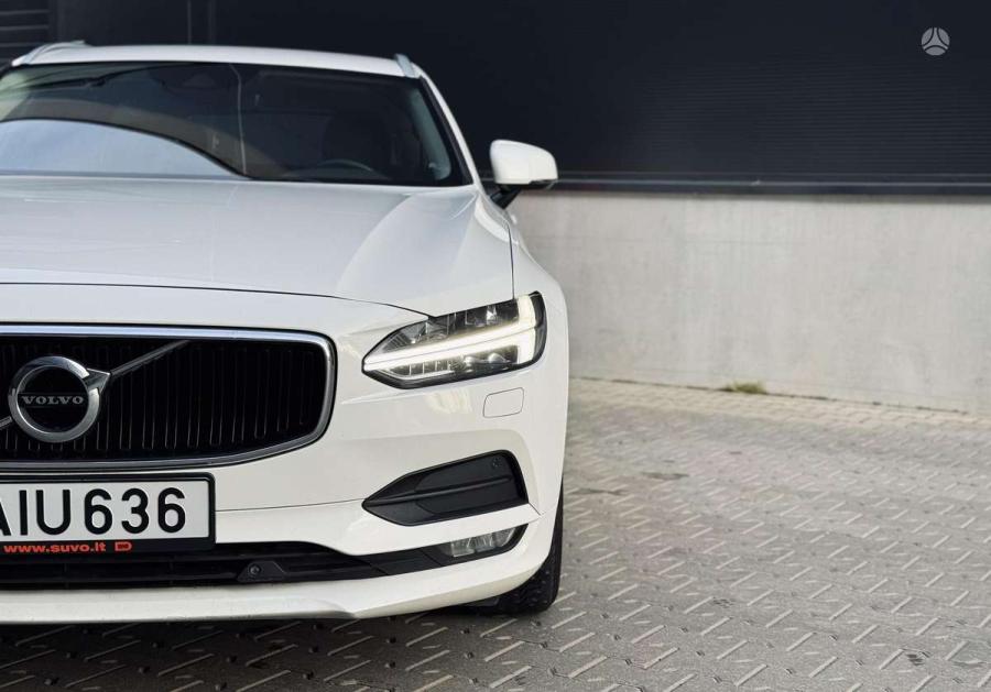 White Volvo V90 2019 in Kaunas, with an engine capacity of 1.97 L and mileage of 487 thousand km for 7700 €, photo 47 on AUTOMOTO.COM.LV