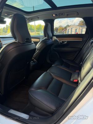 White Volvo V90 2019 in Tartu, with an engine capacity of 2.00 L and mileage of 175 thousand km for 25000 €, photo 10 on AUTOMOTO.COM.LV