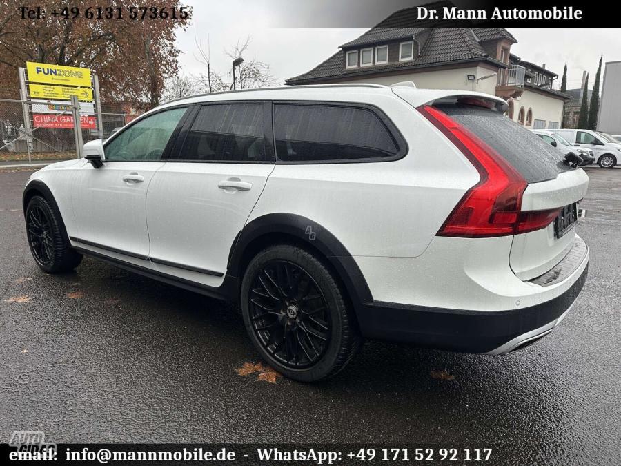 White Volvo V90 2020 in Kaunas, with an engine capacity of 2.00 L and mileage of 66 thousand km for 32597 €, photo 1 on AUTOMOTO.COM.LV