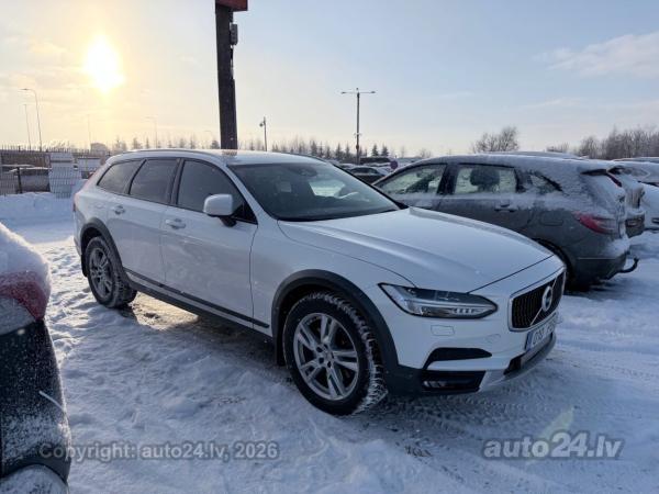 Balts Volvo V90 2020 Tallina, ar dzinēja tilpumu 2.00 L un nobraukumu 156 tūkst. km par 35000 €, foto 7 vietnē AUTOMOTO.COM.LV