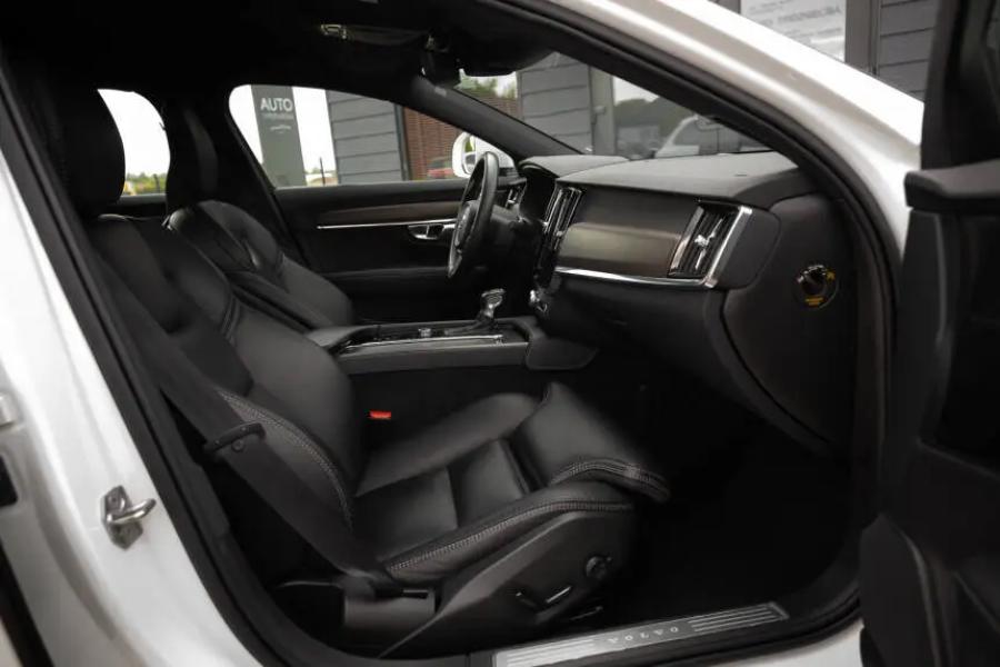 Balts Volvo V90 2020 Jelgava, ar dzinēja tilpumu 2.00 L un nobraukumu 200 tūkst. km par 21750 €, foto 10 vietnē AUTOMOTO.COM.LV