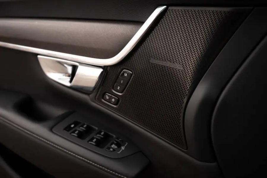 Balts Volvo V90 2020 Jelgava, ar dzinēja tilpumu 2.00 L un nobraukumu 200 tūkst. km par 21750 €, foto 15 vietnē AUTOMOTO.COM.LV